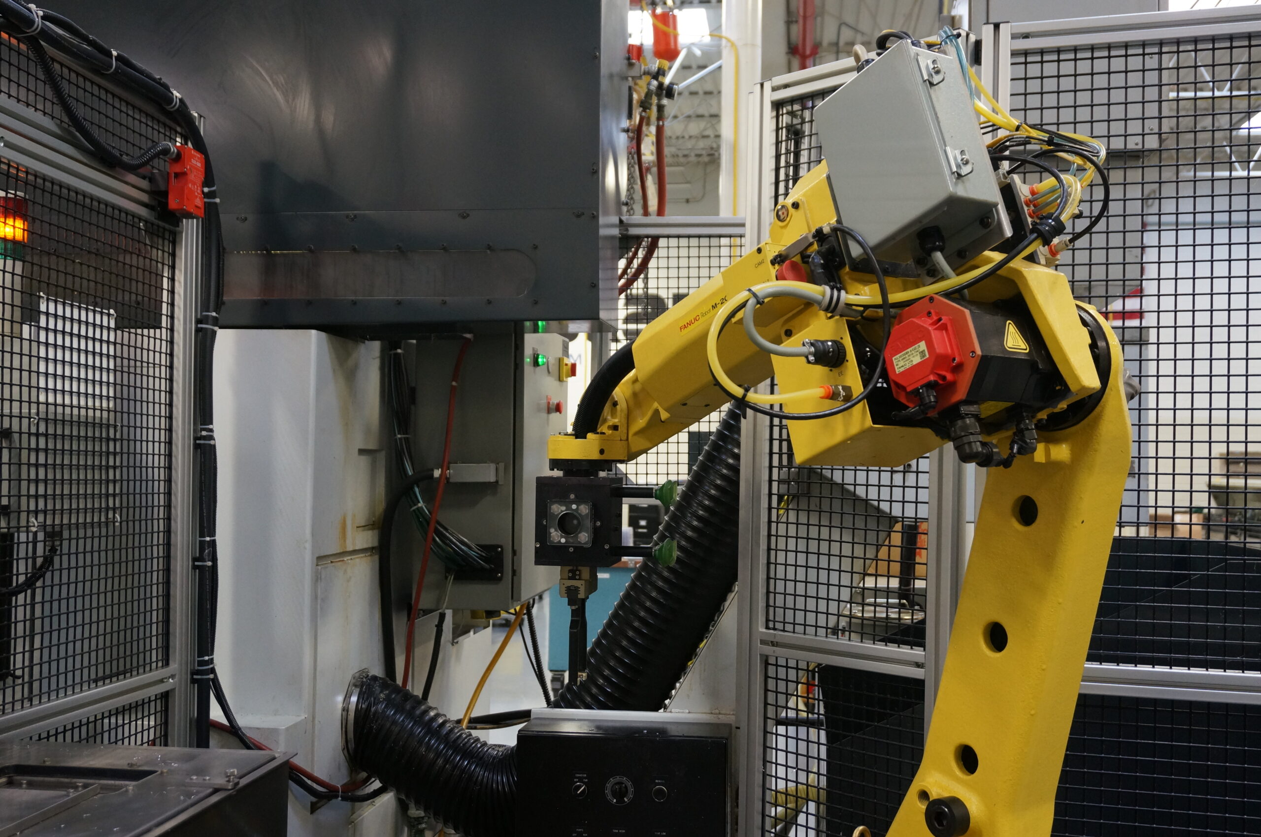 Fanuc LR Mate 200iB | Staub Precision Machine, Inc.